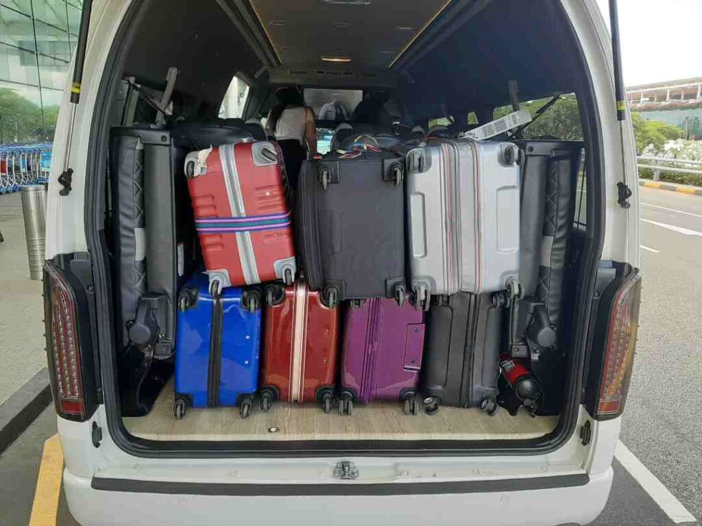 13 Seater Mini Bus Singapore | Platinum MaxiCab - Book Now!