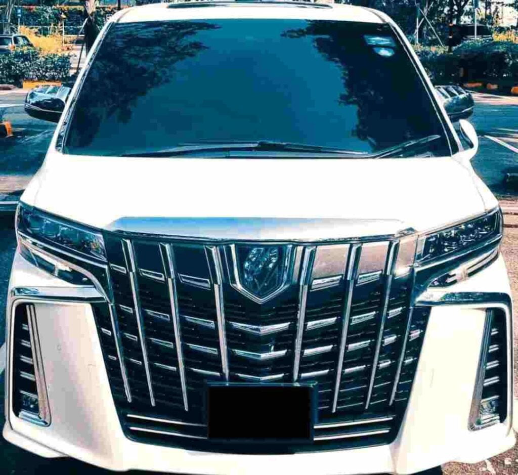 Alphard Limousine Services: Luxury Travel in Singapore